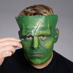 Halloween Schminkanleitung Frankensteins Monster mit Scary Skin (8 ...